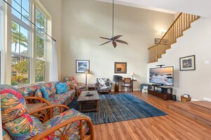 Apartamento em Condomínio Fechado, 2 quartos | Sala de estar | Smart TV 