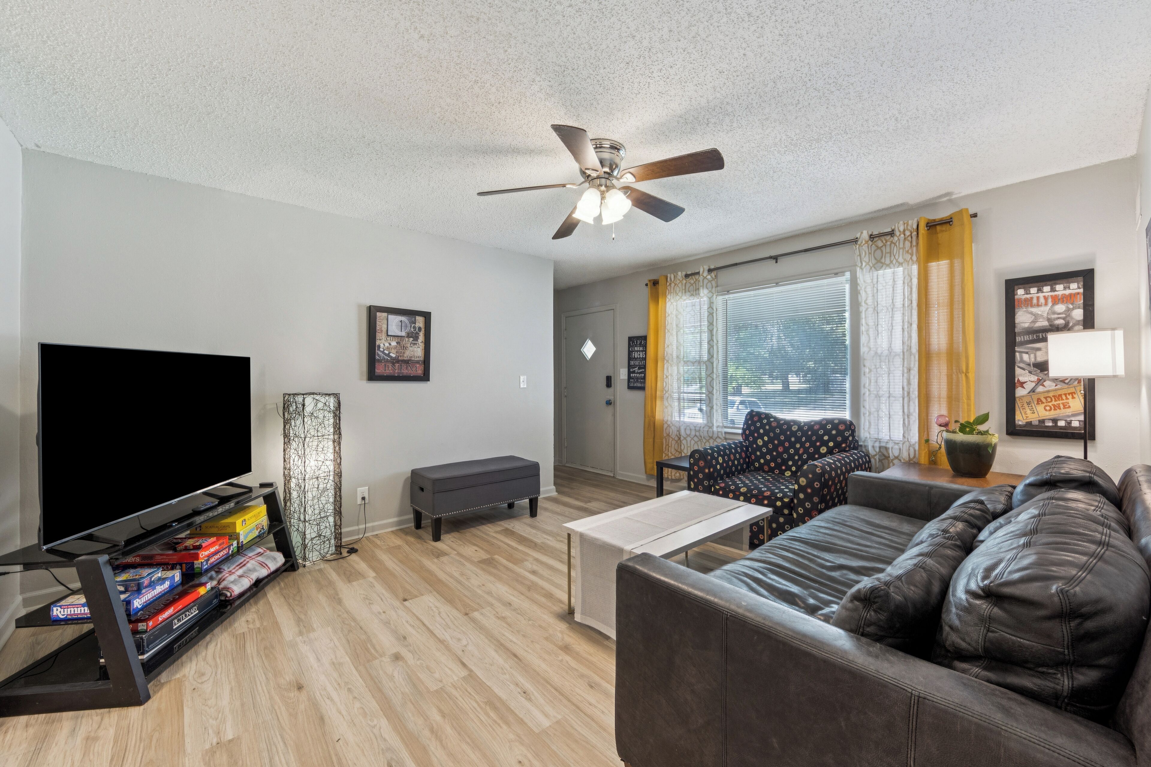 3-bedroom House In Lovely Wichita With Firepit And Sunroom - Close To Towne East - Andover