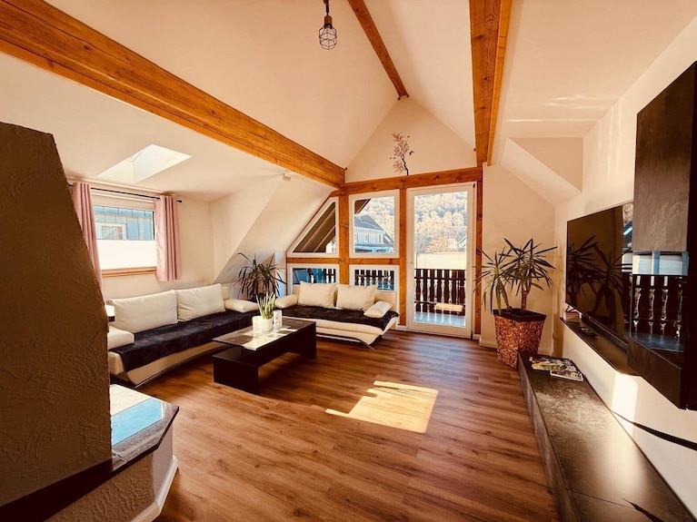 Fabian's Holiday Home / Rurseeloft - Montjoie