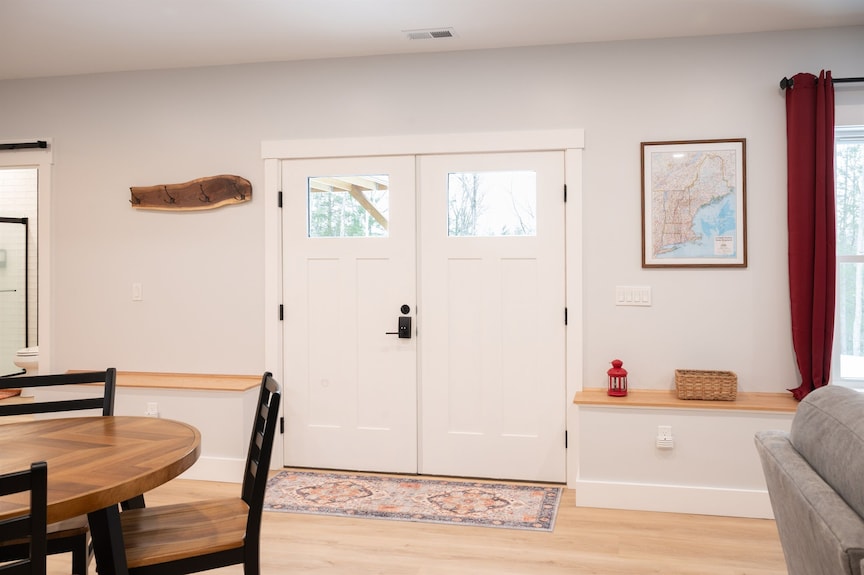 Peaceful Modern Retreat · Flexible Stays - Bow Nh - Concord