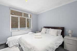 1 quarto, ferro/tábua de engomar, Wi-fi grátis, roupa de cama fornecida 
