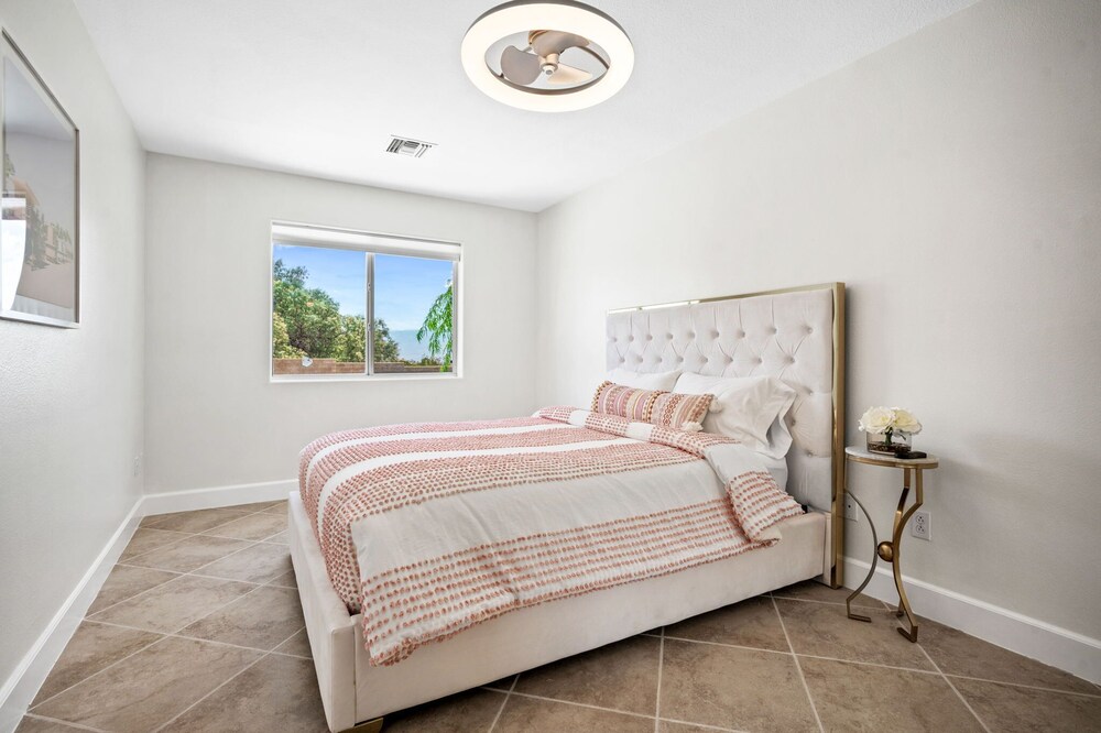 Spacious Desert Retreat — Perfect for Families & Friends! - Desert Hot ...