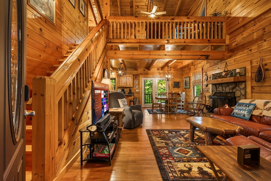 Welcome To The Black Bear Lodge Located Lake Lure's Riverbend Community. - Lake Lure, NC