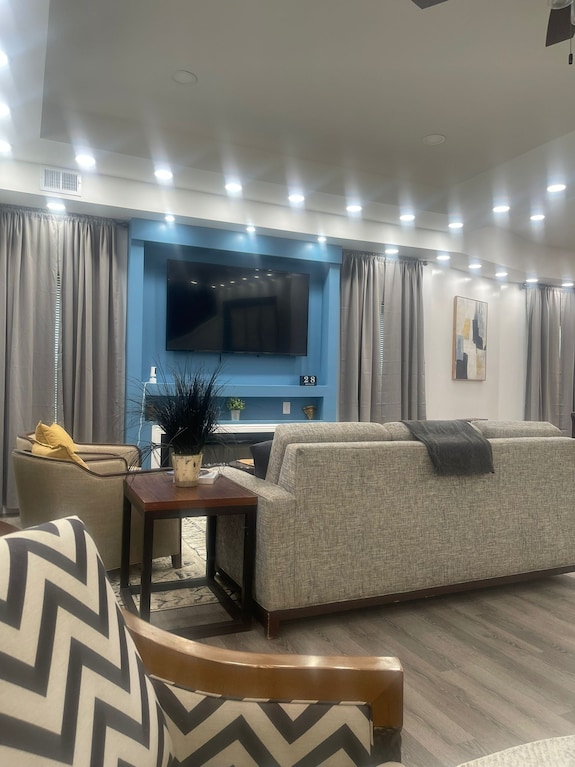 Spacious 7-bedroom House In Delightful Memphis - Memphis, TN