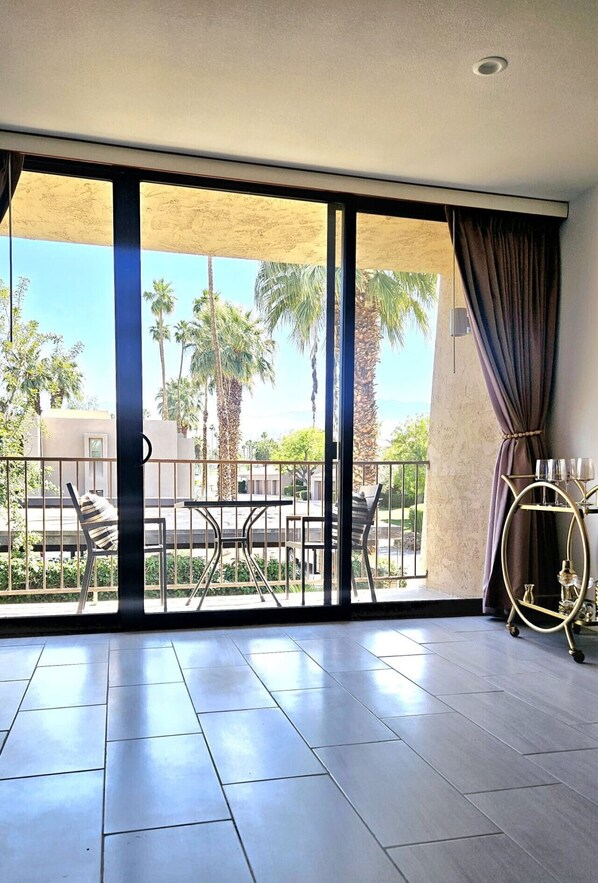 Palm Desert Studio at Shadow Mountain Resort...steps to El Paseo`s ...