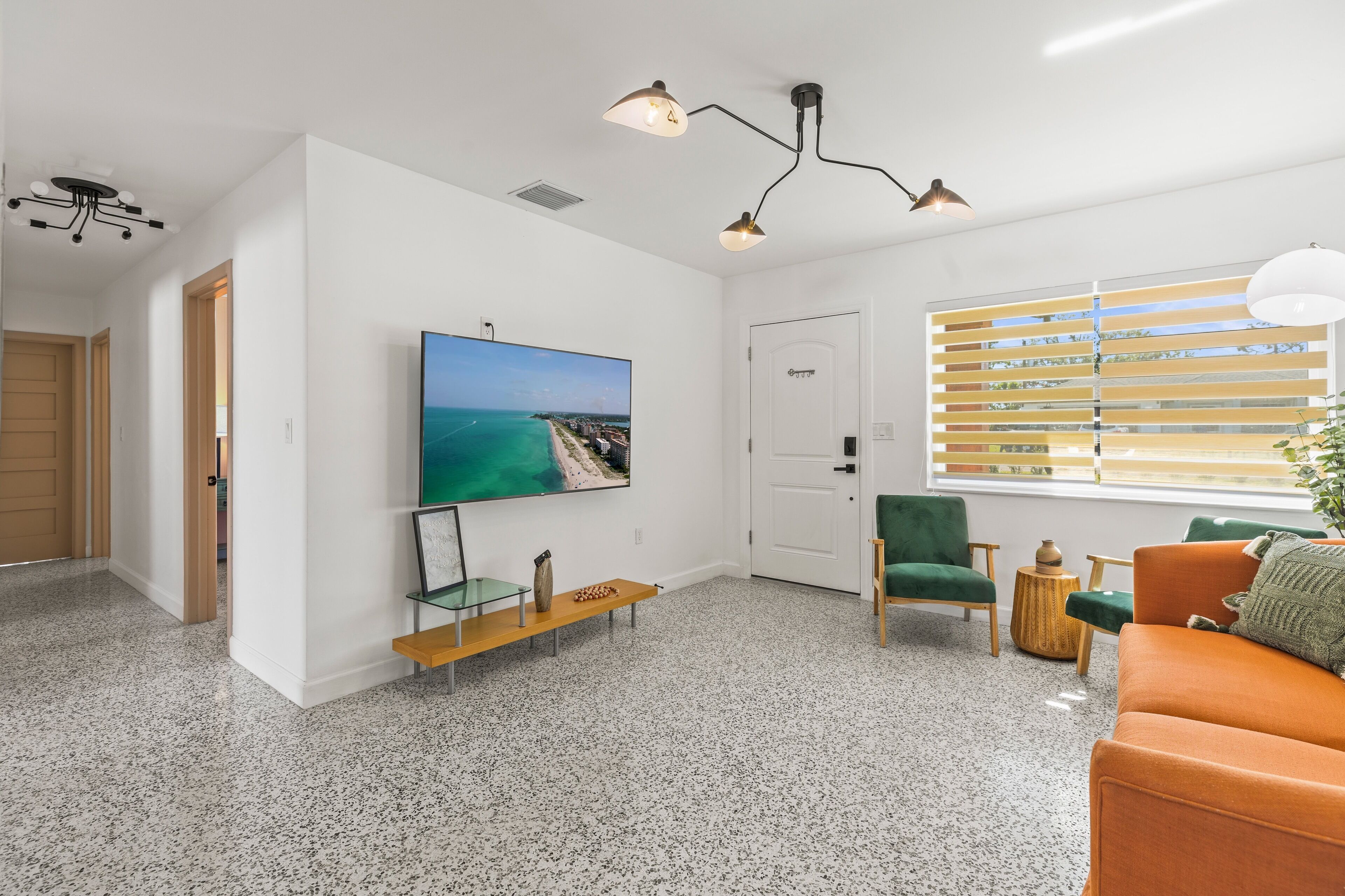 Pet-friendly Stay 4miles To Beach - Venice Beach, FL