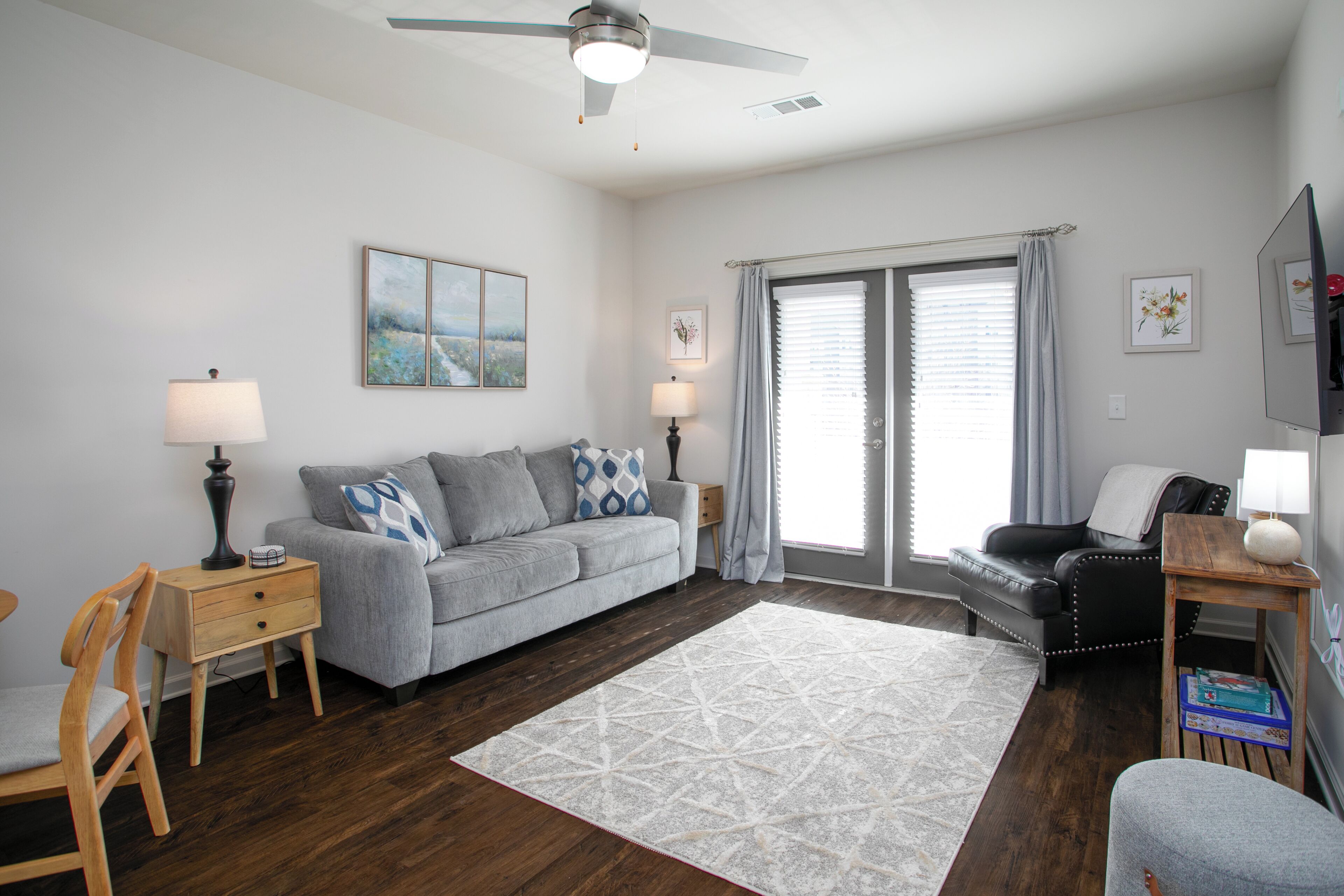 Chic 1-bedroom Apartment With Fitness Room And Swimming Pool At Town Madison. - Huntsville, AL