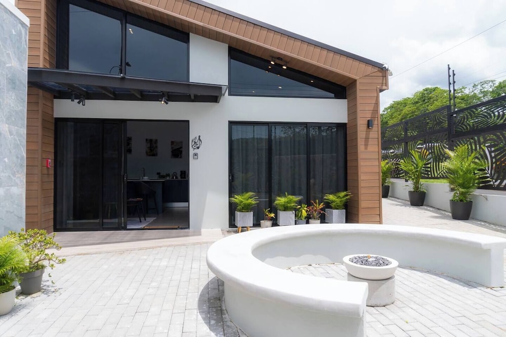 Sakura Haus - Turrialba