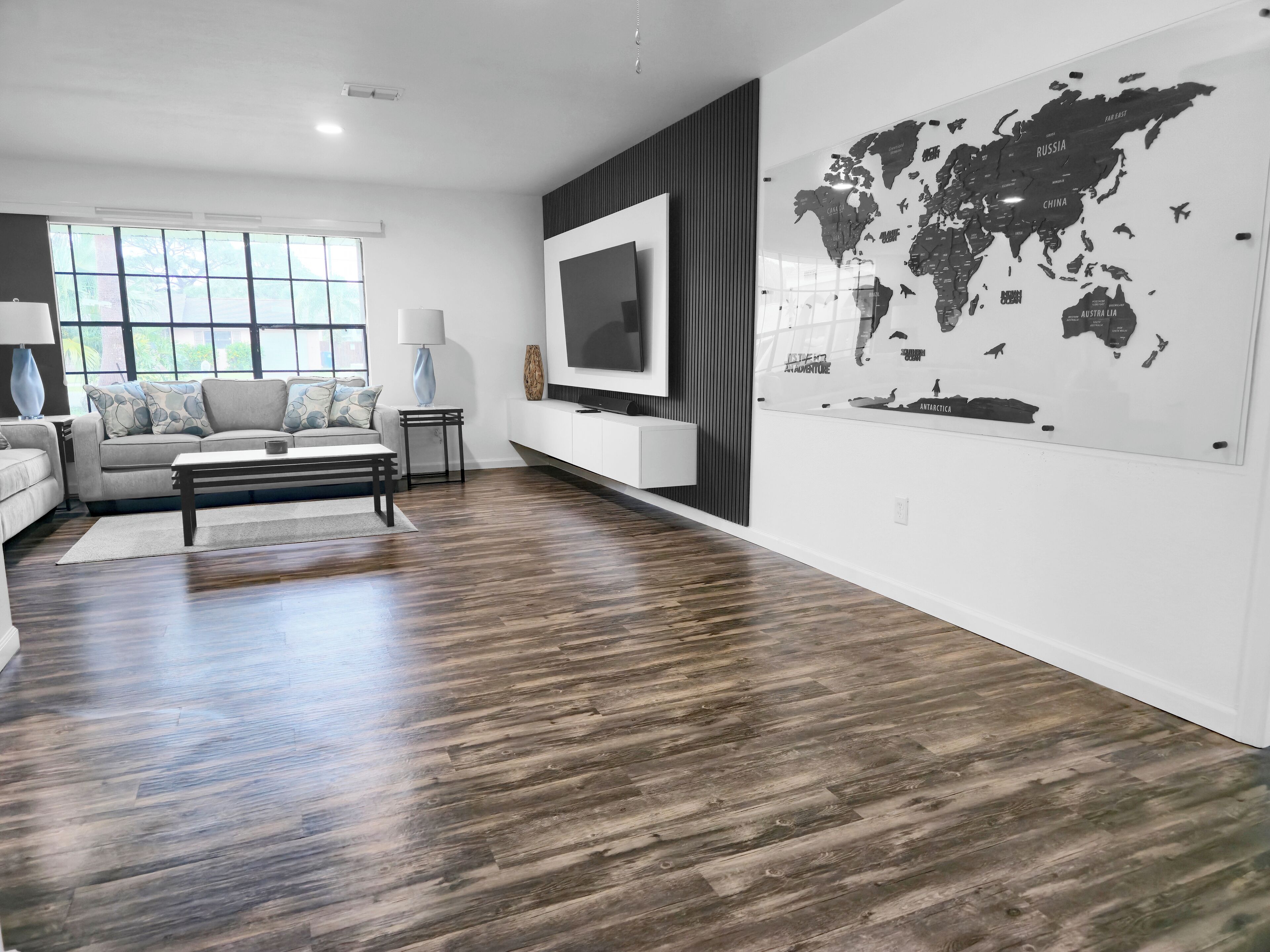 Accessible Palm Bay Escape Arcadecoffee Barwi-fiwork Spaceroll-in Shower - Palm Bay, FL