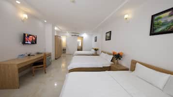 Quarto Familiar | Secretária, Wi-fi grátis, roupa de cama fornecida