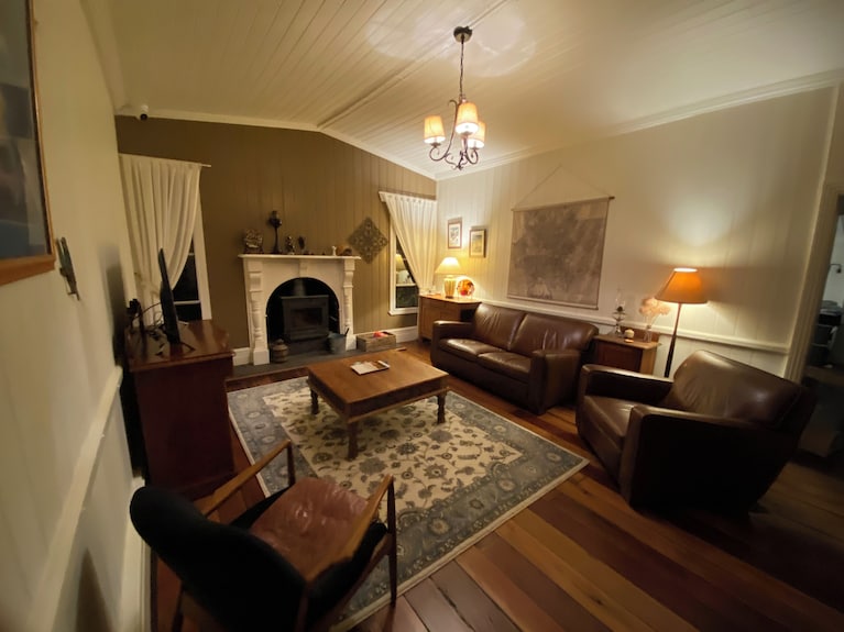 Awen Cottage - Delightful Romantic Getaway - Tenterfield