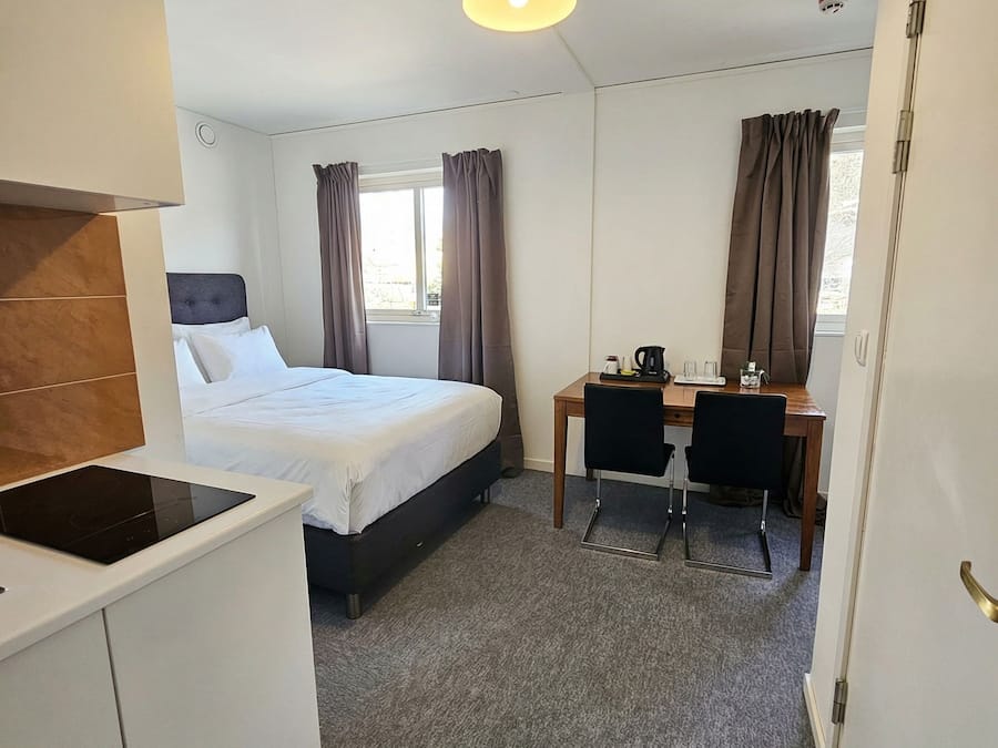 Espaço de trabalho para notebook, Wi-Fi de cortesia