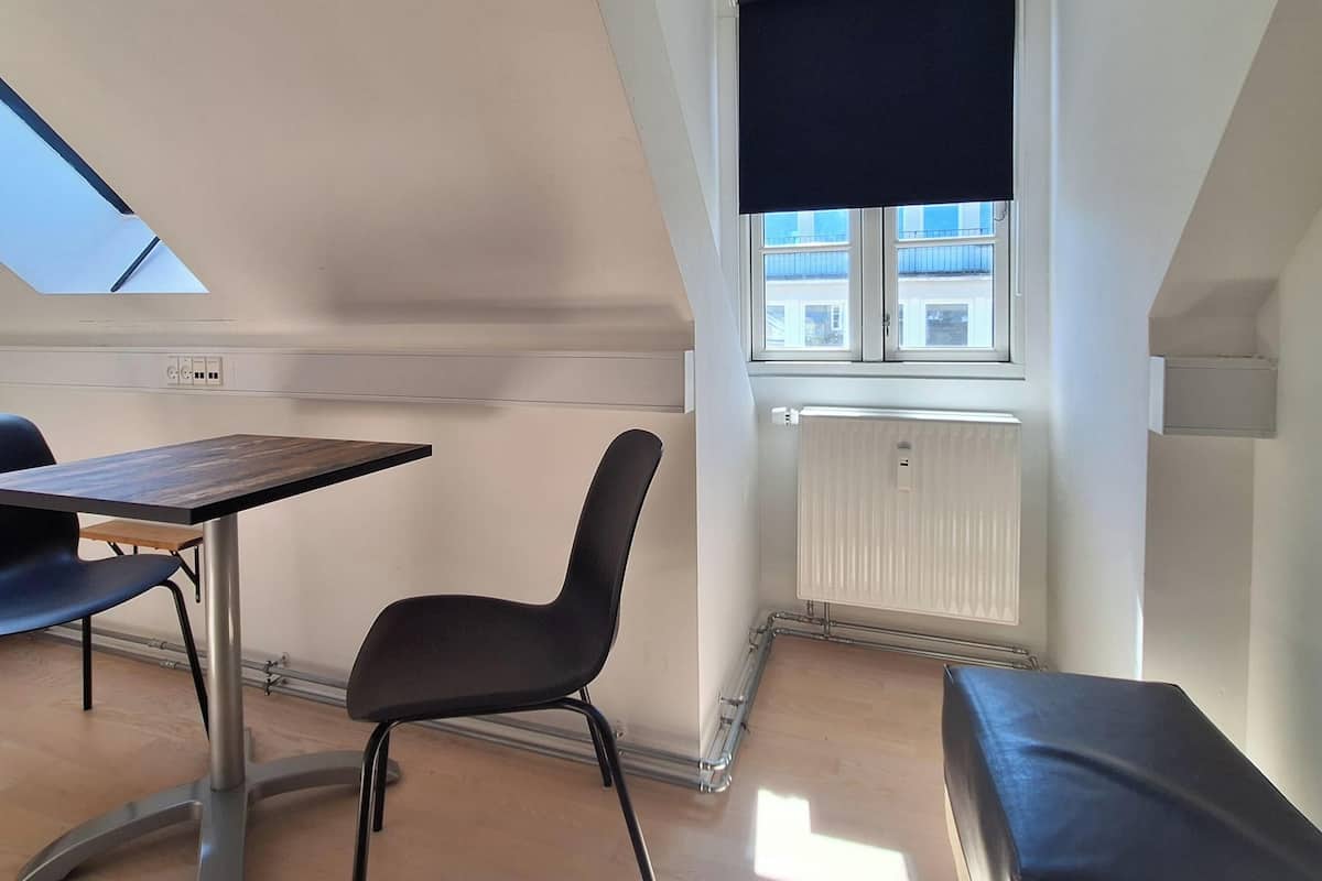 Dormitório Partilhado Básico, Vista para a cidade | Roupa hipoalergénica, secretária