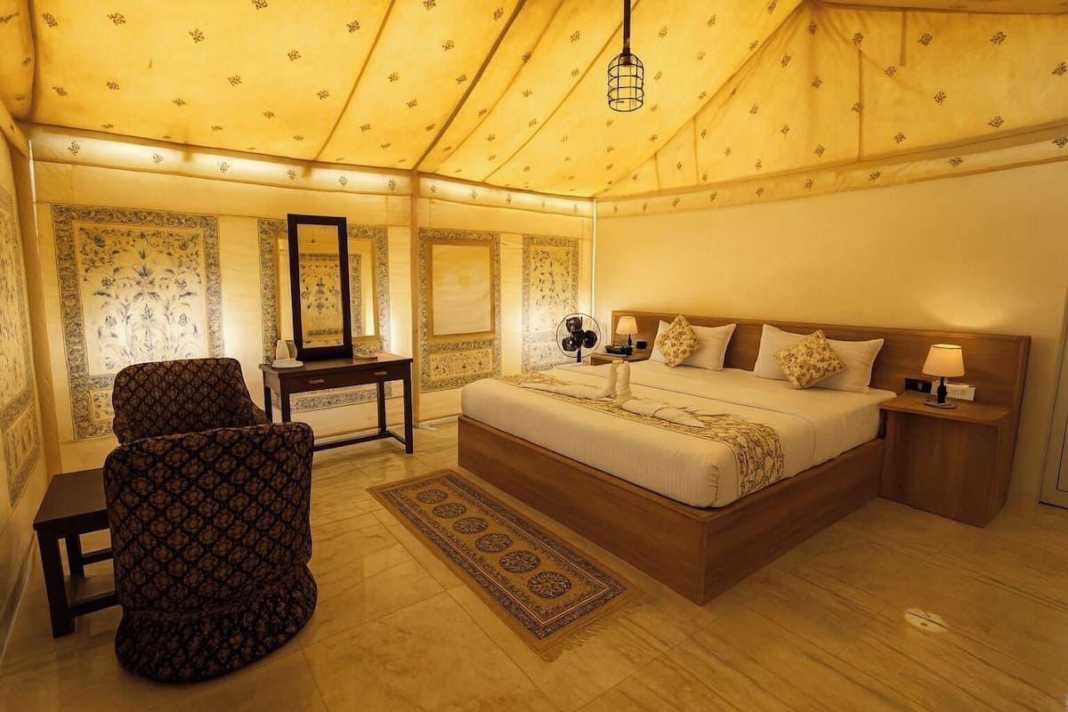 Quarto superluxo | Wi-Fi de cortesia, roupa de cama