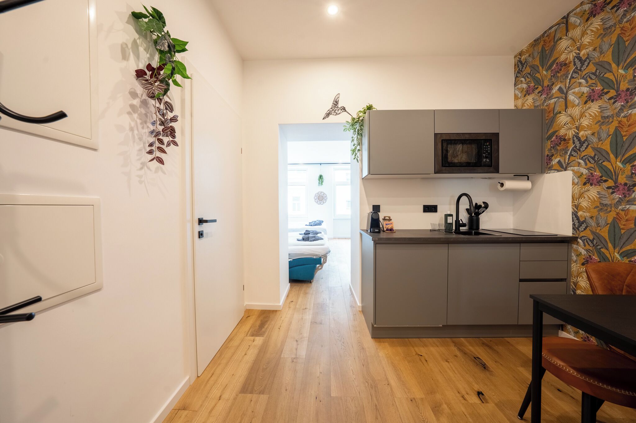Apartment 7, Sleeps 4 | Cozinha privada | Um frigorífico, um micro-ondas, um forno, uma placa de cozinha 