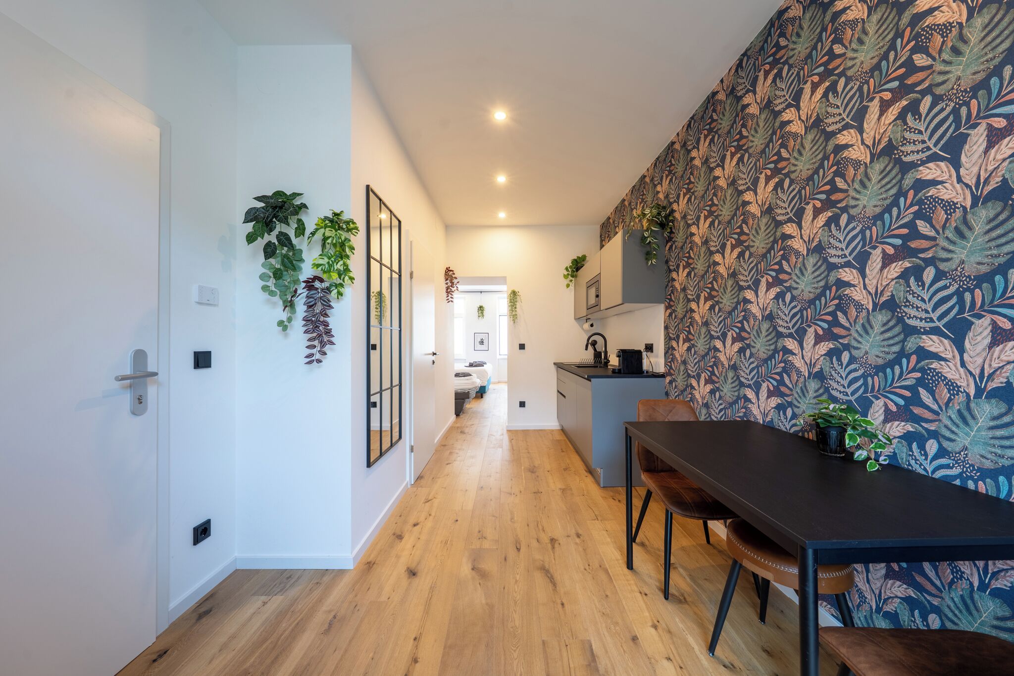 Apartment 6, Sleeps 3 | Cozinha privada | Um frigorífico, um micro-ondas, um forno, uma placa de cozinha 
