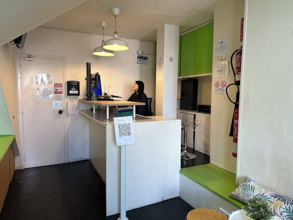 Central And Basic  Universitat - Barcelona