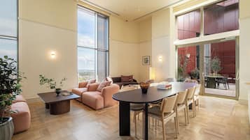 Apartamento (1 Bedroom) | Sala de estar do lobby