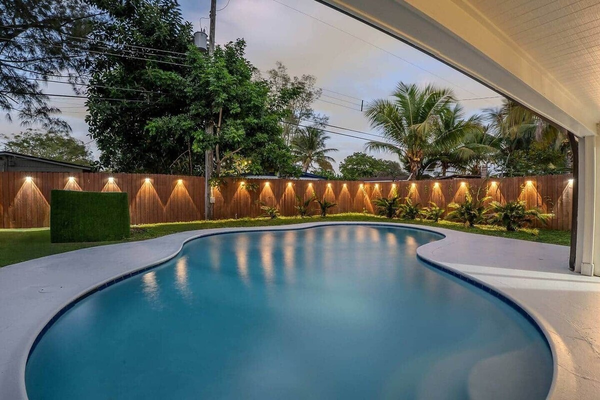 Heated Pool - Trampoline - Miami - Ft. Lauderdale - Hard Rock Casino ...