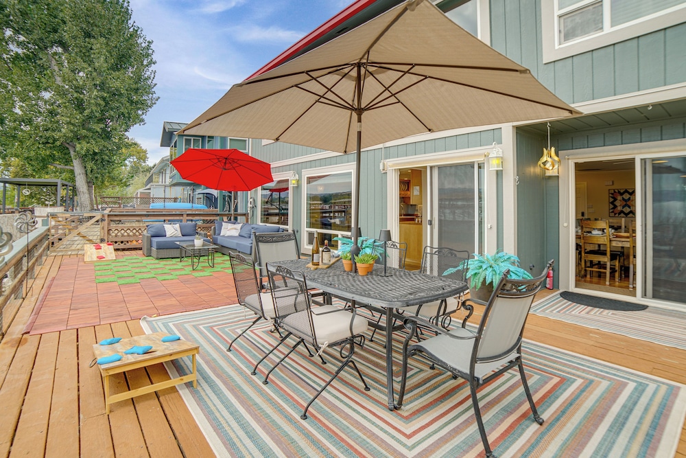 Waterfront Clear Lake Home W/ Game Room & Deck! - Nice, CA