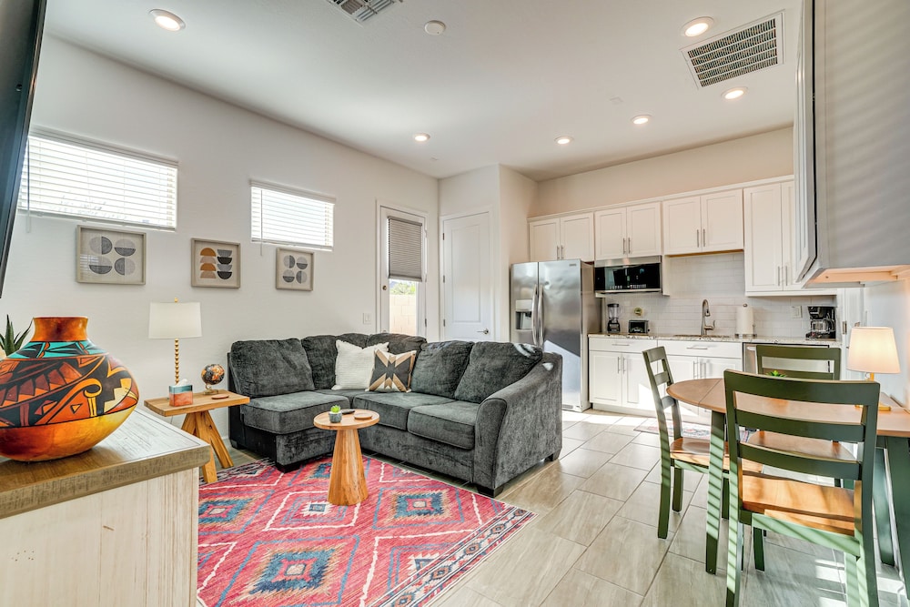 Mtn Views & Private Hot Tub: Buckeye Getaway - Buckeye, AZ