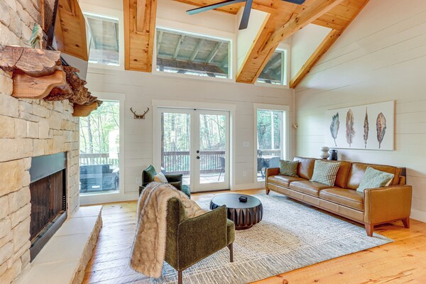 Private Hot Tub! Woodsy Family Cabin In Blue Ridge - Blue Ridge, GA