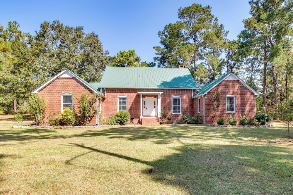Screened Porch: Peaceful Country Escape In Ashford - Ashford, AL