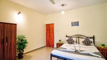 Quarto Deluxe, varanda | Roupa de alta qualidade, com mobília individualizada