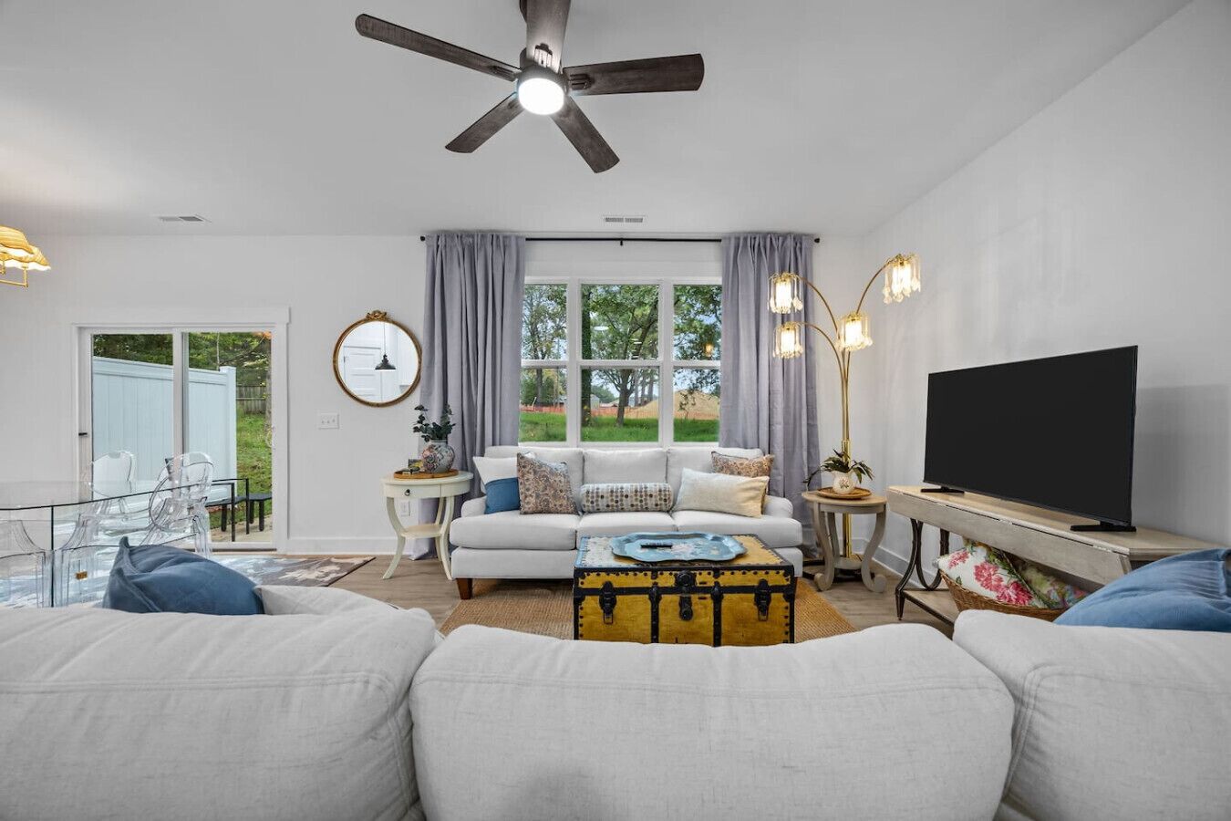 Modern Airy Duplex With Ev Charger - Burlington, NC