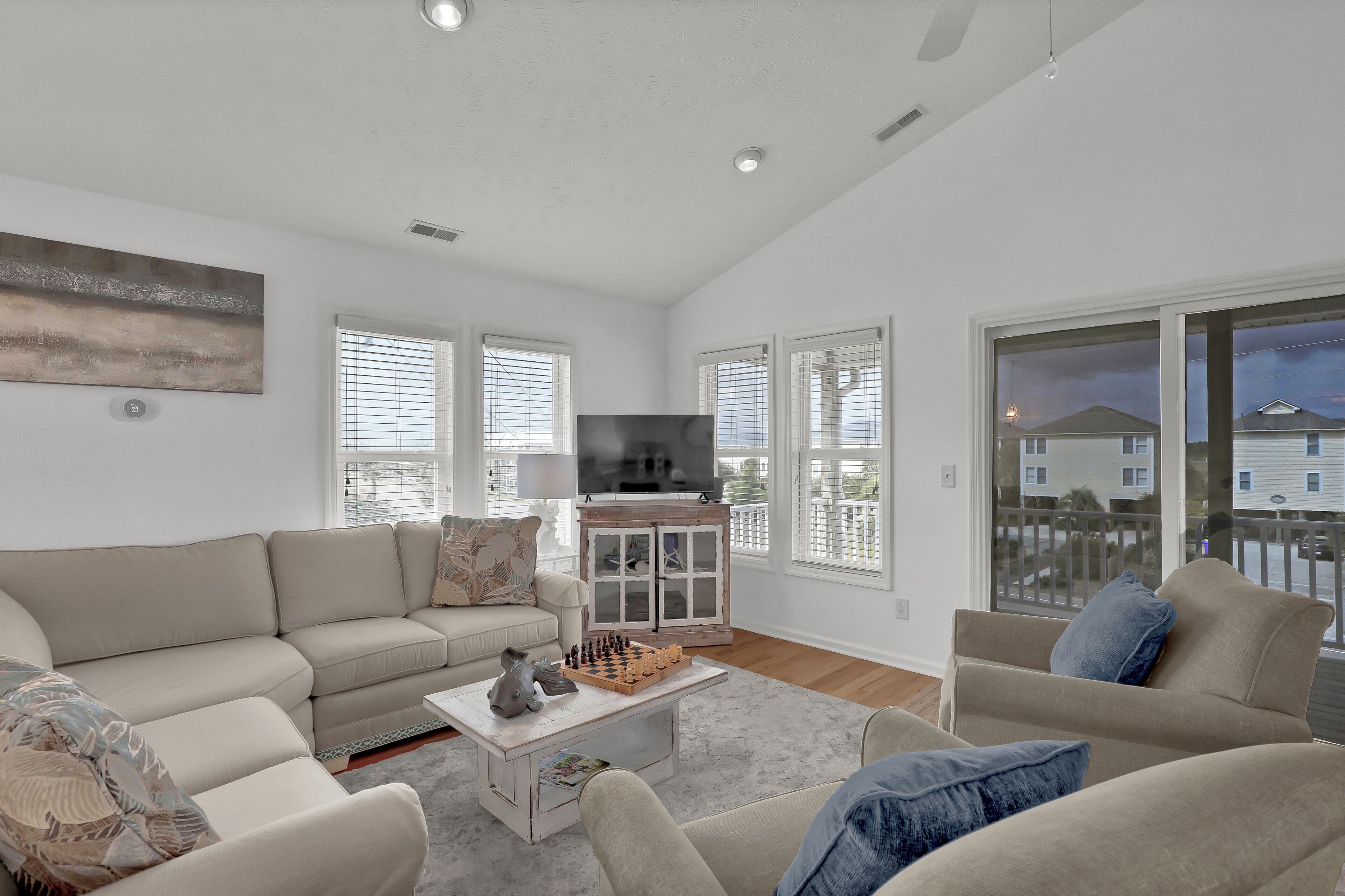 Ocean Escape With Private Beach Access & Coastal Comforts - Surf City, NC