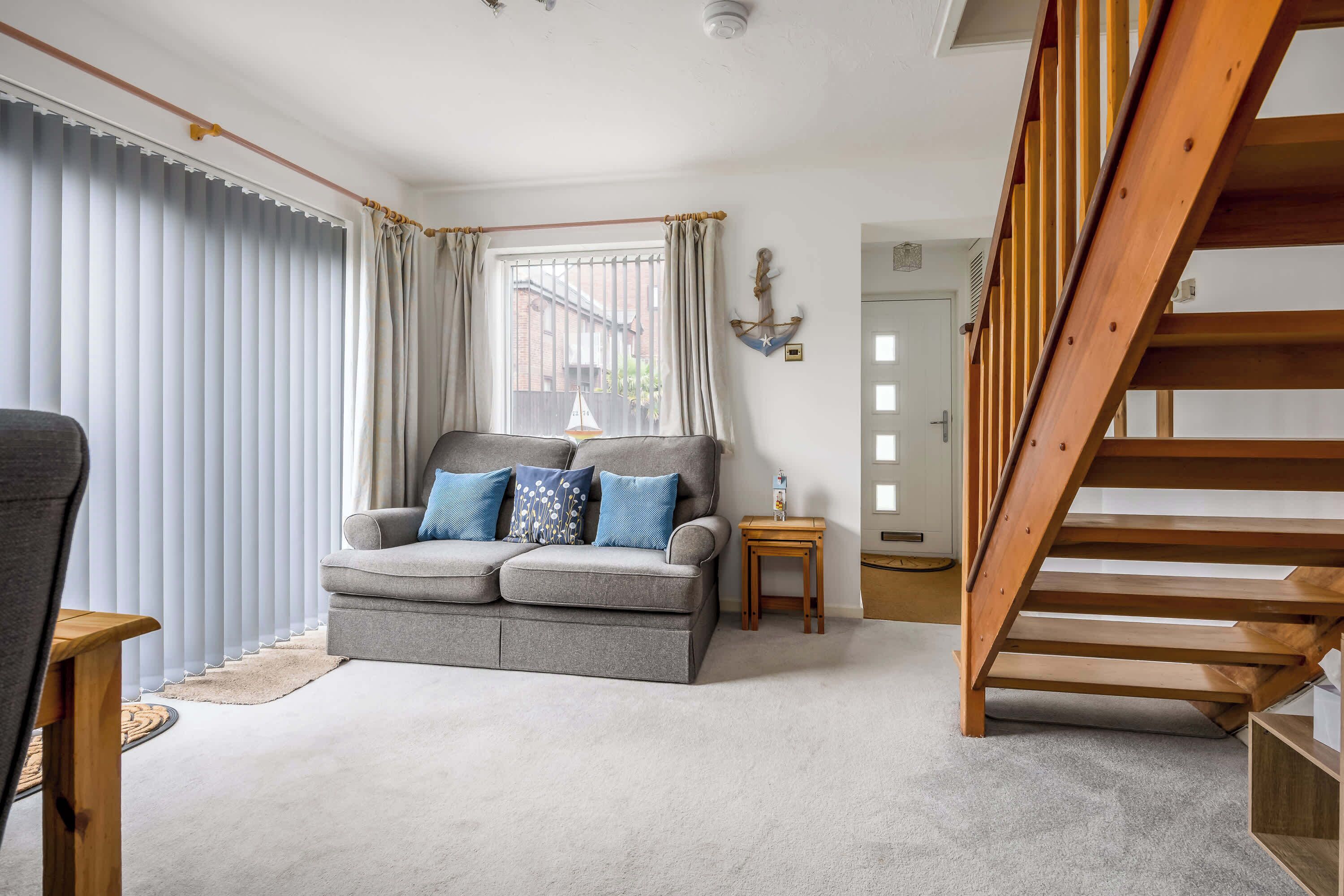 Quai Des Pecheurs - With Views From Bedroom Overlooking The Harbour - Corfe Castle