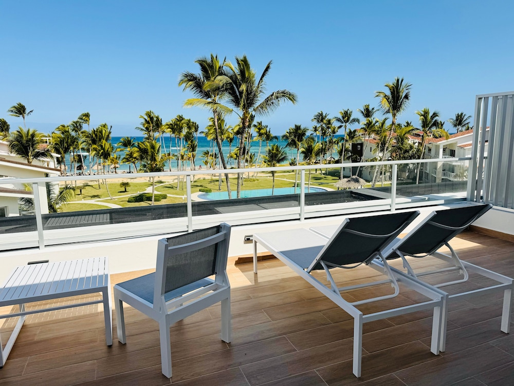 Playa Palmera Ocean View Apartments - Punta Cana