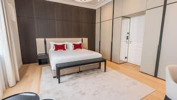 Suite | Roupa de alta qualidade, minibar, cofre no quarto