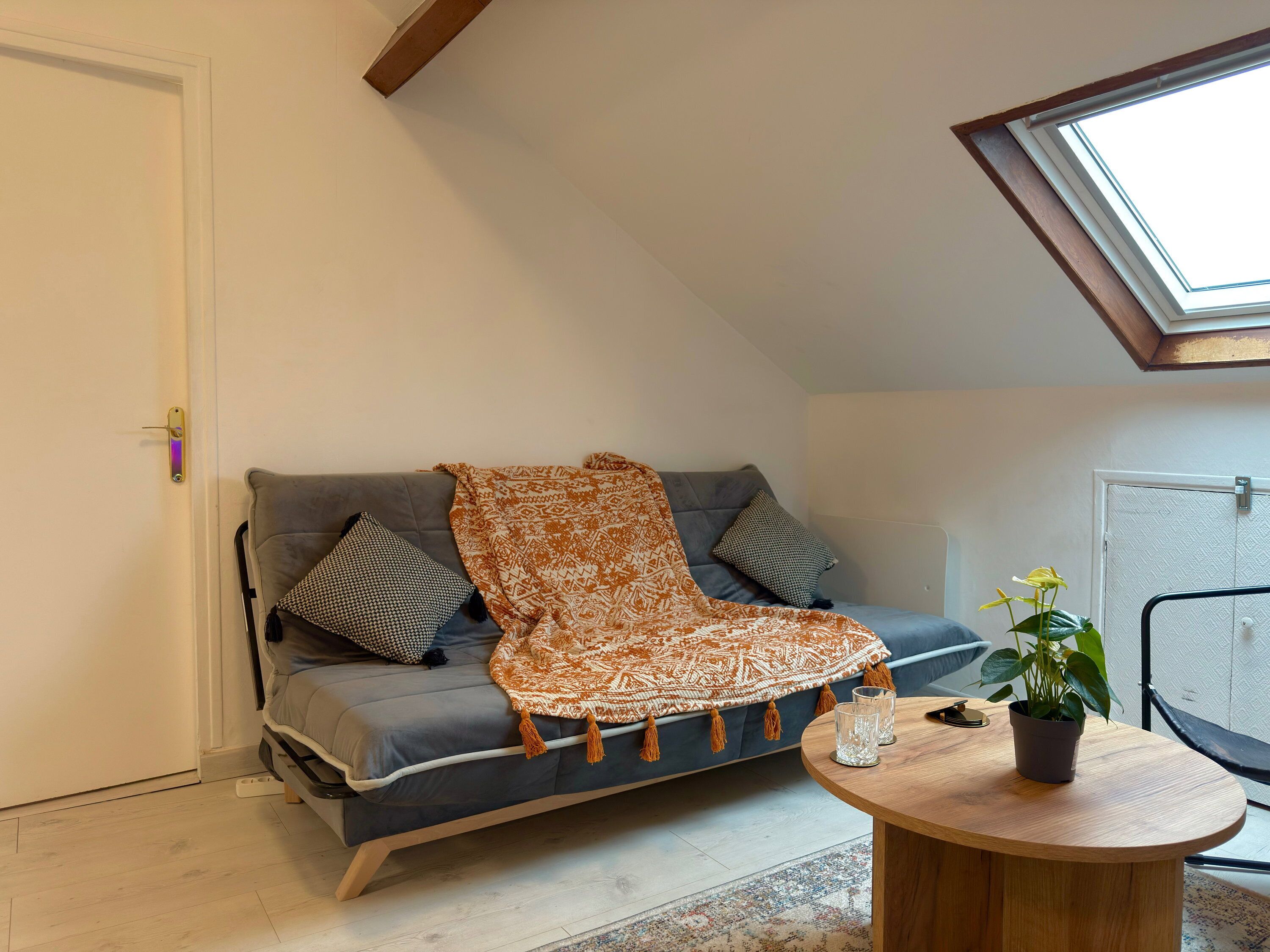 Le Toit De Paris - Trois Chambres Appartement, Couchages 6 - Drancy