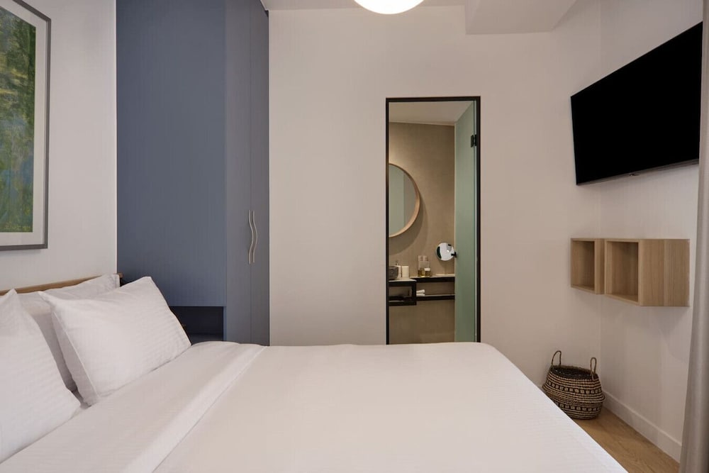 Charitos Luxury Hideaway 2bd Apt in Kolonaki - Athens | Stayz