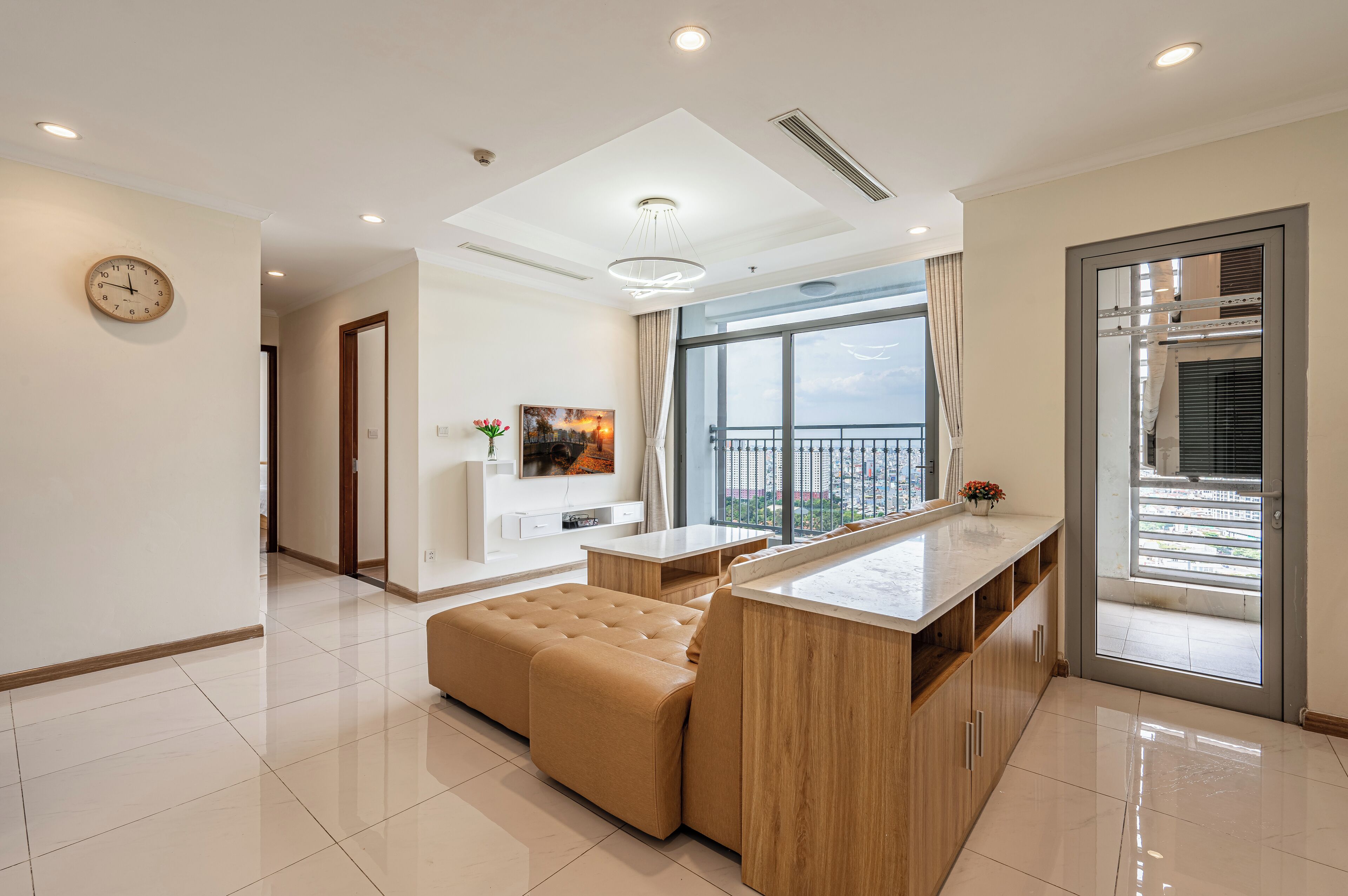 Apartamento Familiar, 1 quarto, varanda, Vista para a cidade | Roupa hipoalergénica, minibar, com decoração personalizada 