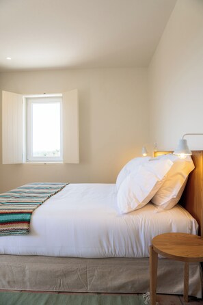 Casa com 1 quarto com vista piscina | Escrivaninha, espaço de trabalho para notebook, cortinas blackout
