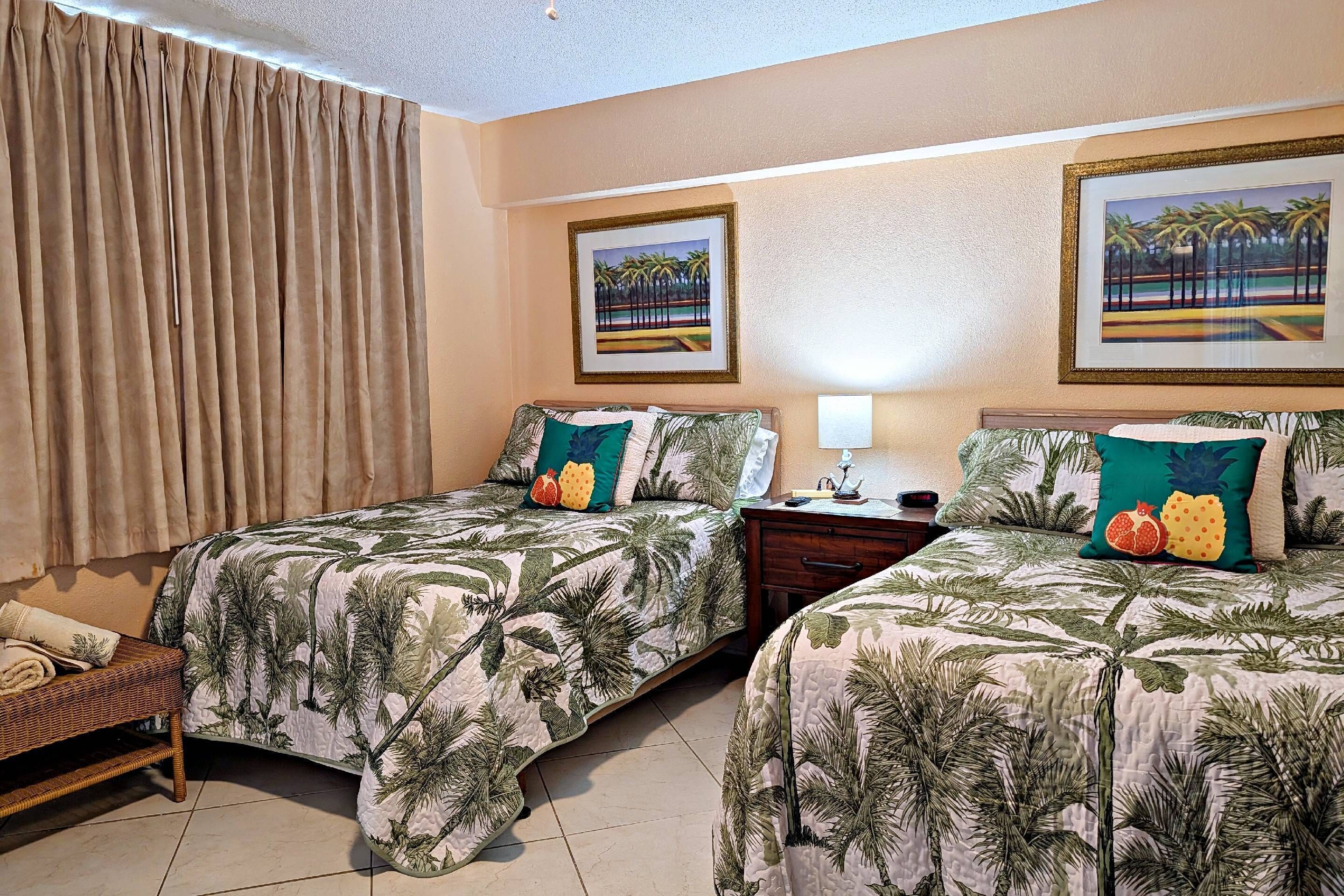 Beachfront 1br | Ocean + Pool Views | Private Balcony | Sleeps 6 | Free Daily Activities Included - Daytona Beach Shores, FL