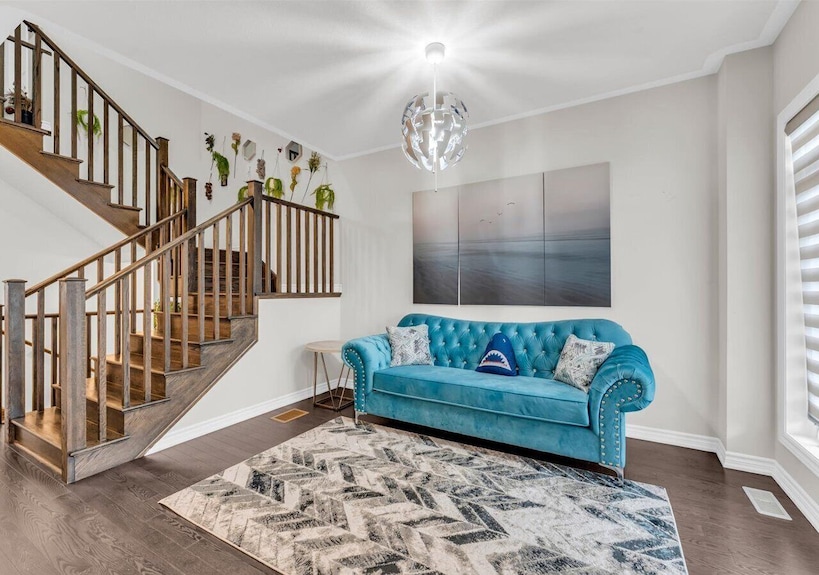 Spacious 3br Home | Sleeps 8 | Central Brampton - Caledon