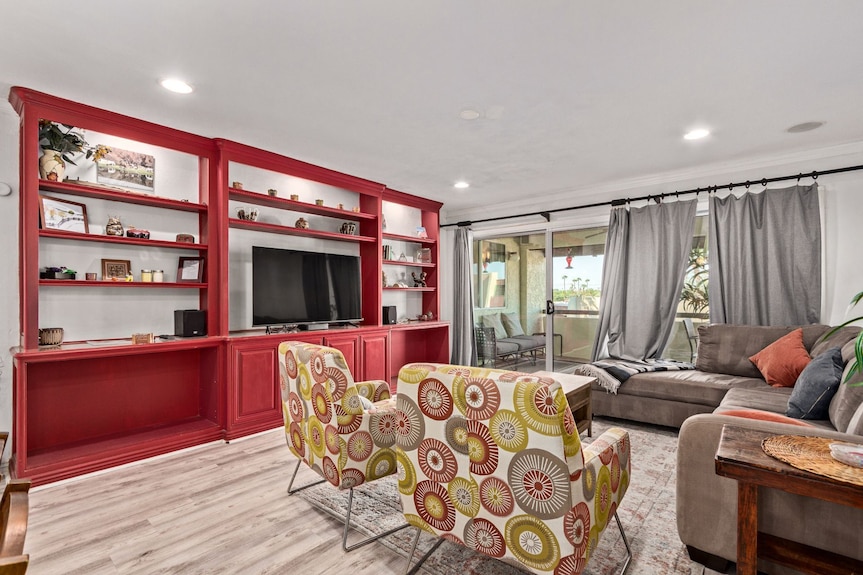 Scottsdale Condo W/ Pool, 1 Mi To Old Town! - Phoenix, AZ