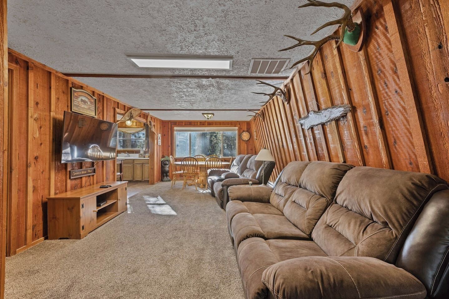 Hot Tub - Fire Pit - Bbq & 25min To Yellowstone! - Island Park, ID