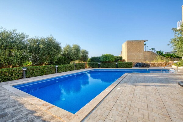 The Dreamy Terrace Pool Bbq In Xag Ra Gozo - Malta