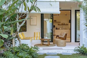 Vila superluxo, 3 quartos, varanda, vista para a piscina | Terraço/pátio