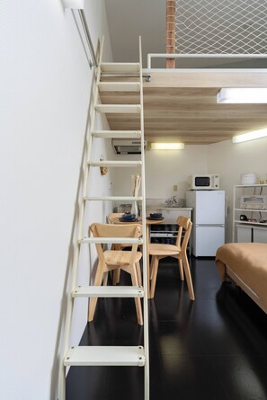 Apartamento Básico | Refeições no quarto