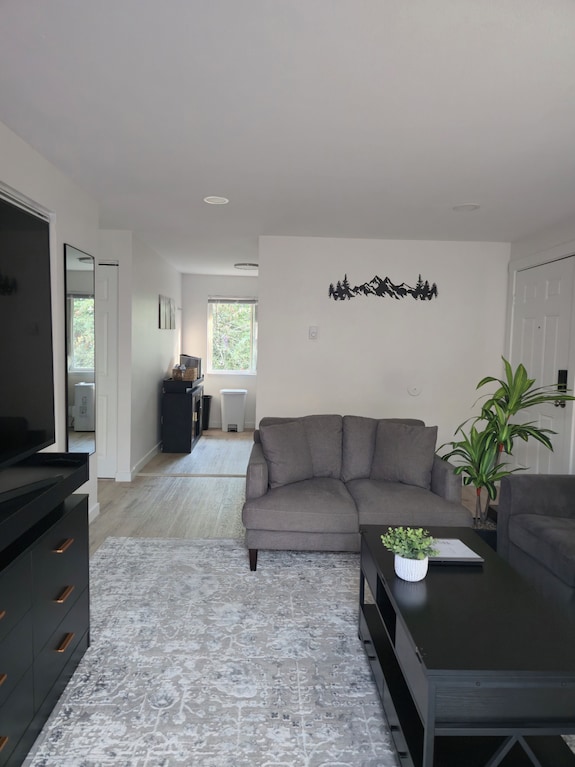 2 Br / Modern & Bright / Near Downtown Bellingham - Pine Street, WA