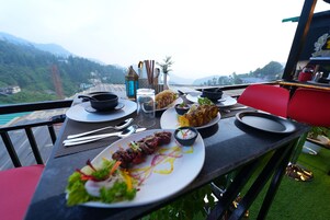 Alimentação e bebidas