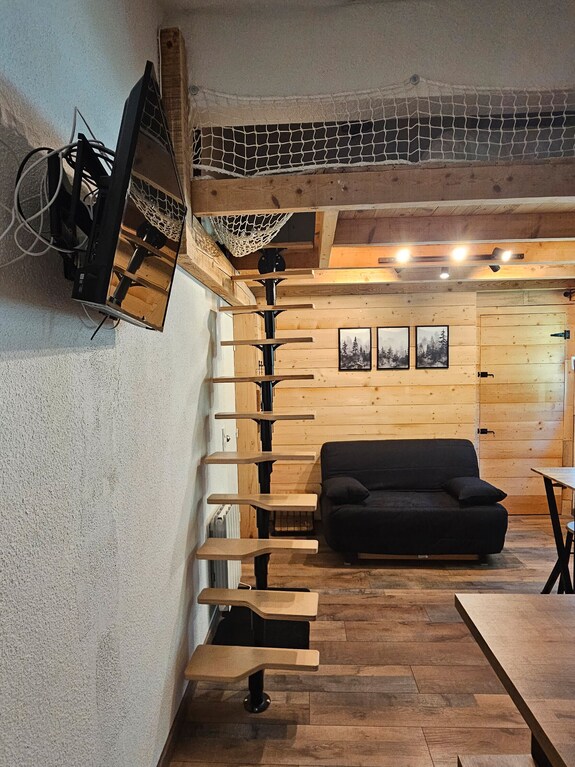 Apartment 'Les Pins Cembro' With Mountain View And Wi-fi - Isola