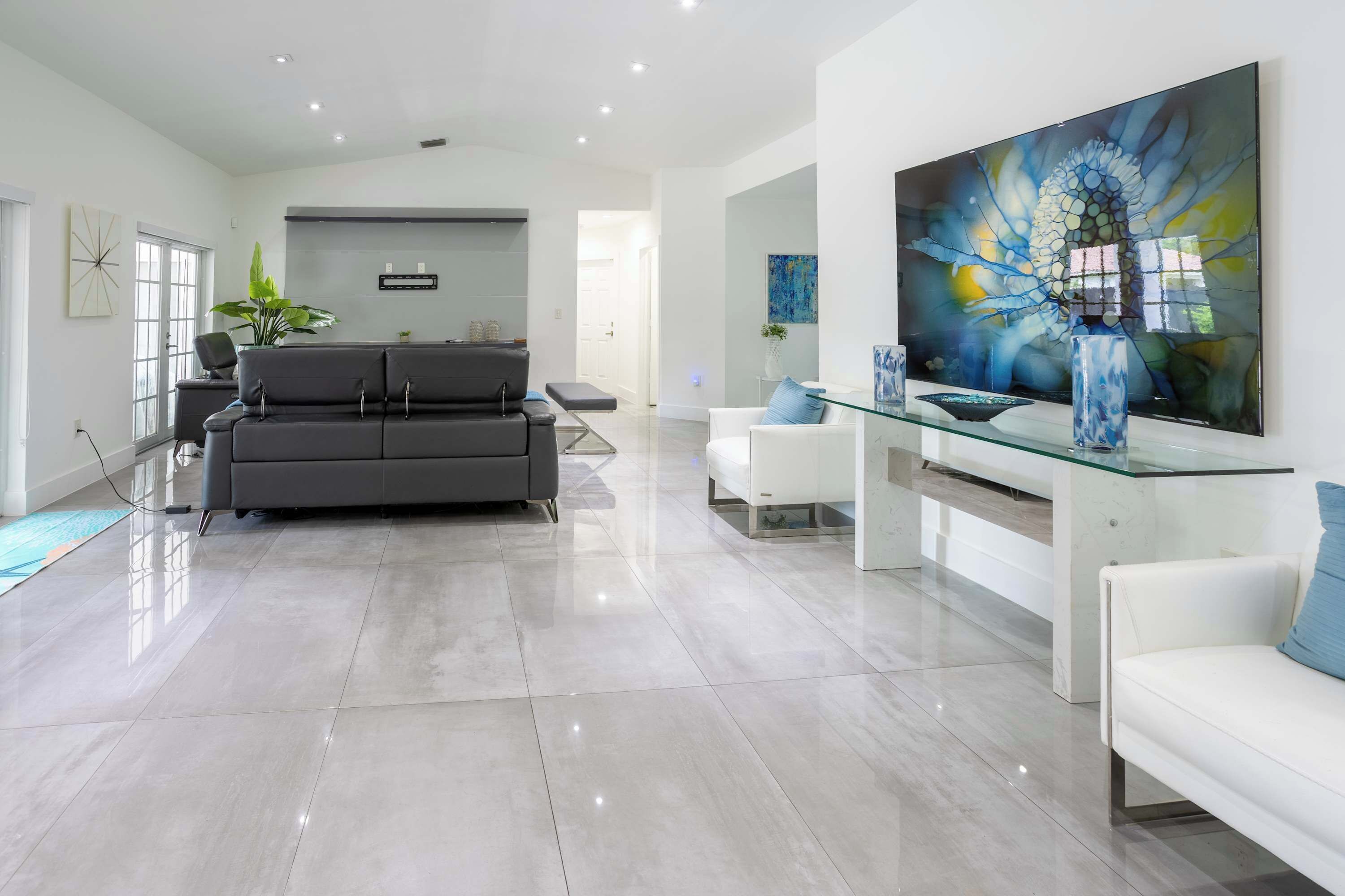 Tropical Paradise | Boat Parking | Pet Friendly - Cutler Bay, FL