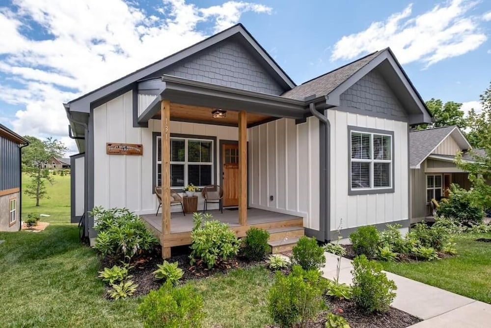 Walkable Downtown 5br - Hot Tub And Resort Access - ノース・カロライナ州