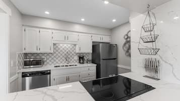 Condo (2 Bedrooms) | Fachada